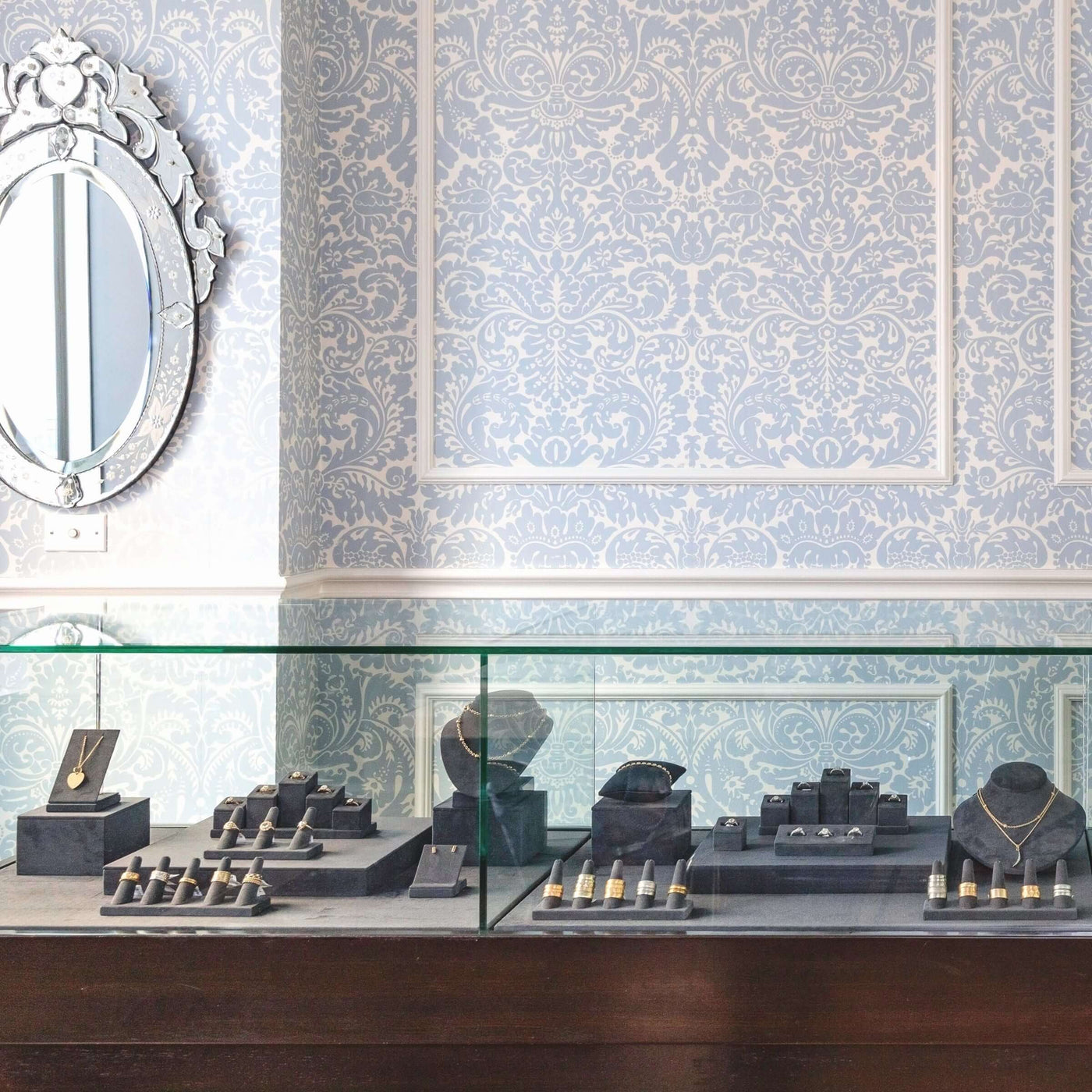 SINGLE STONE - Vintage Diamonds in Handcrafted Settings