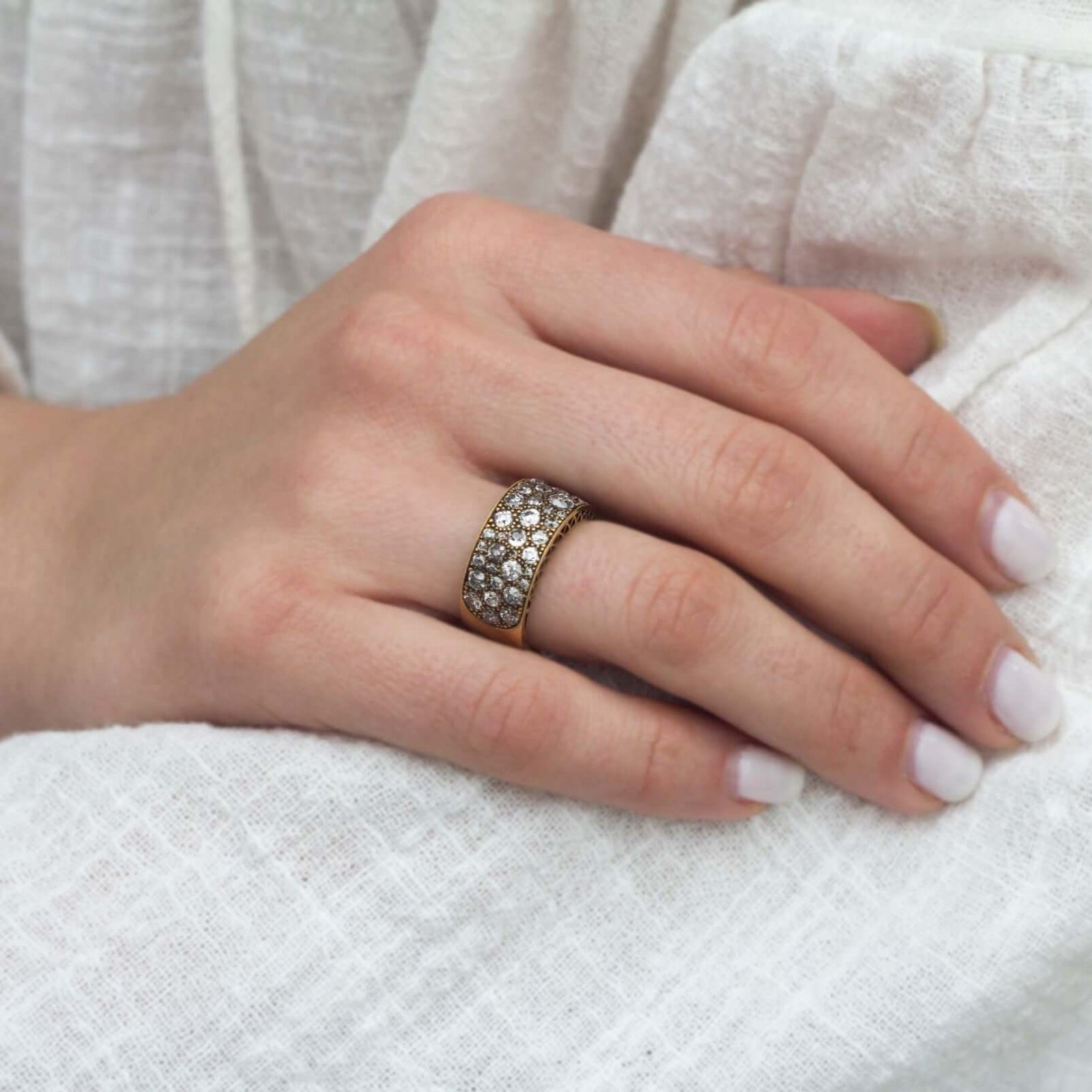 COBBLESTONE BAND | SINGLE STONE